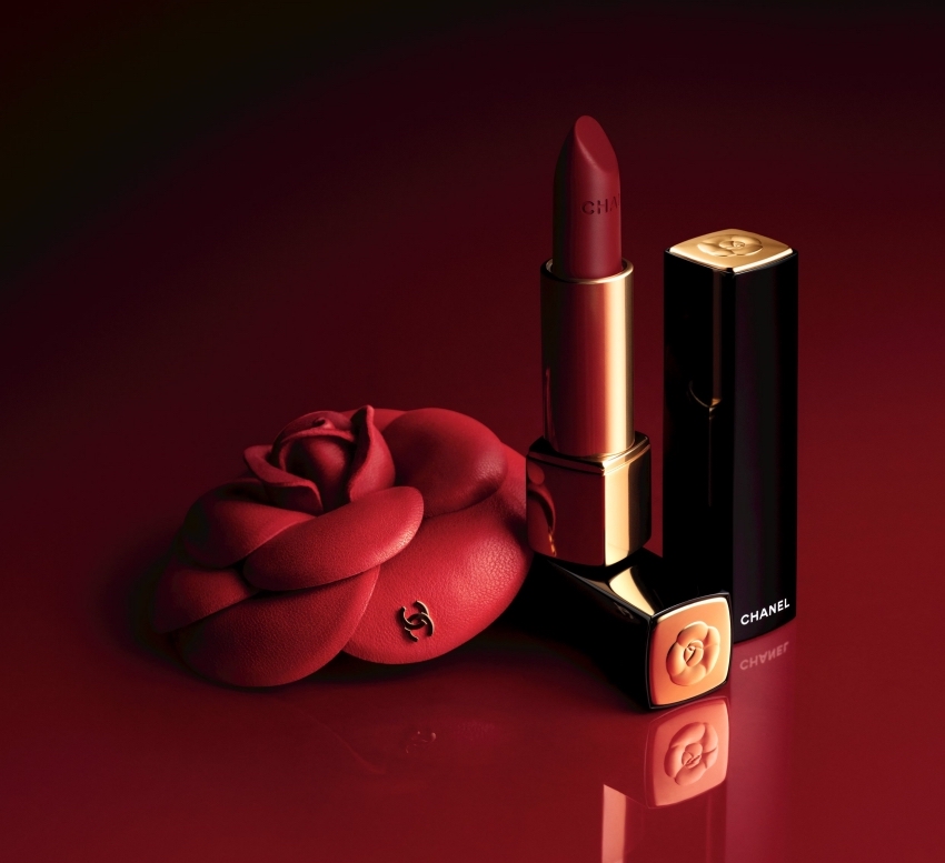 Nouveau Rouge Allure Camélia Chanel - VieDeLuxe.fr