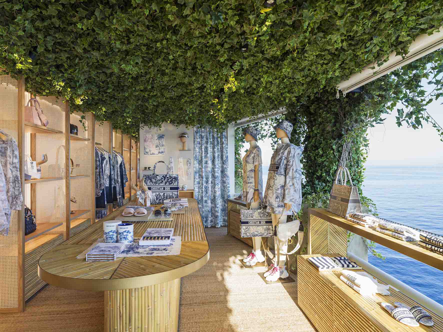 Dior ouvre trois pop-up stores en Italie - VieDeLuxe.fr