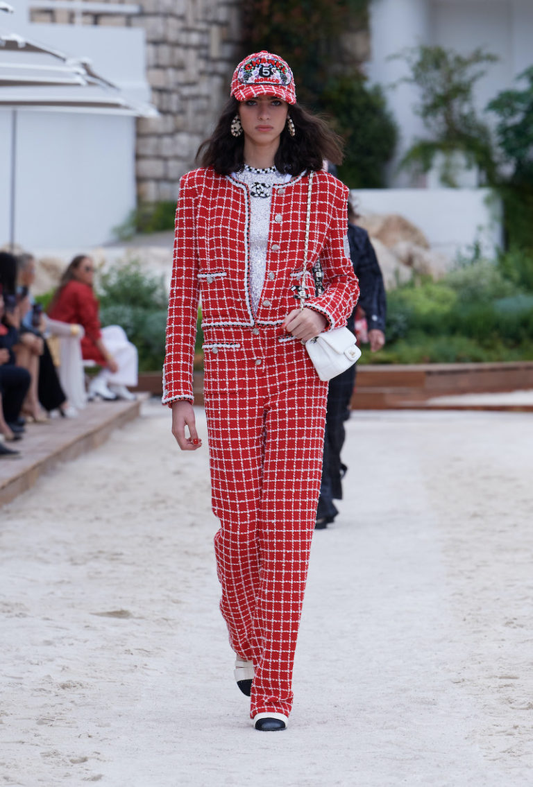 Chanel présente sa Collection Croisière 2022/23 à Monaco - VieDeLuxe.fr