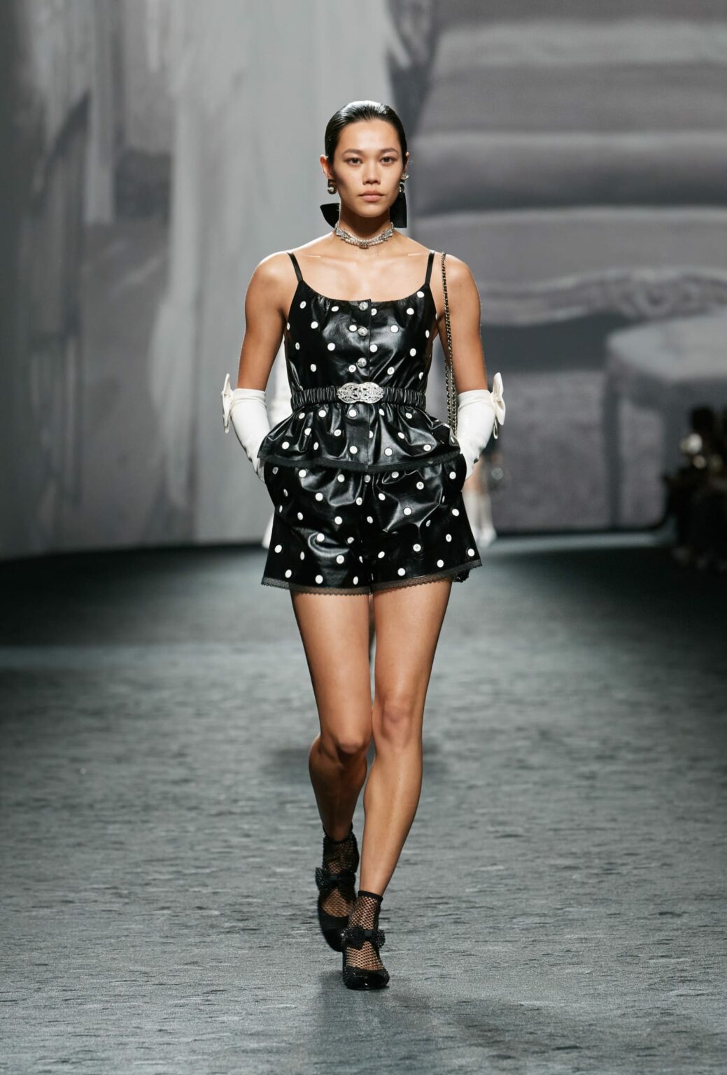 Défilé Chanel, collection prêt-à-porter printemps-été 2023 - VieDeLuxe.fr Défilé Chanel, collection prêt-à-porter printemps-été 2023 - VieDeLuxe.fr