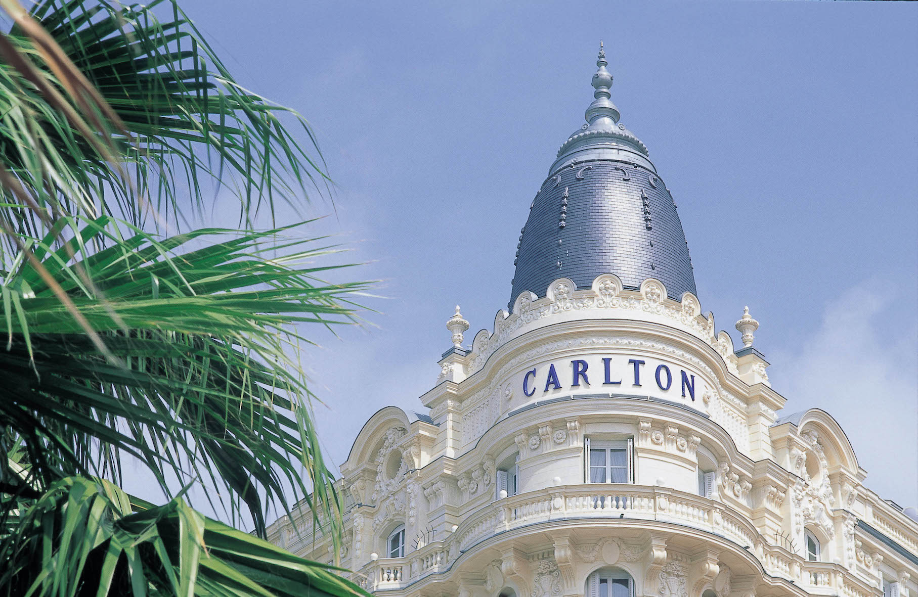 Le Carlton Cannes rouvre ses portes plus majestueux que jamais ...