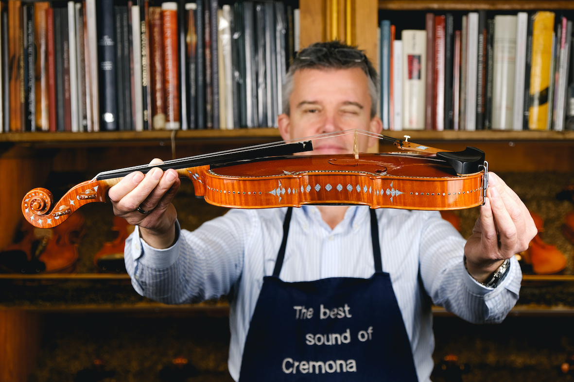 Le premier violon réalisé en osmium devient le plus cher au monde ...